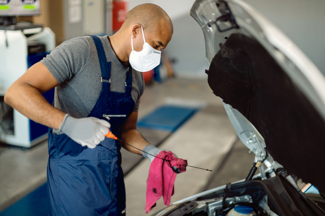 3 Reasons to Use Professional Oil Change Services | Landrum Lube